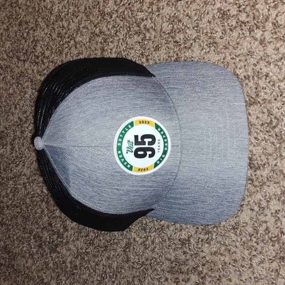 outdoor cap Company | Accessories | Outdoor Cap Veit 95th Anniversary ...